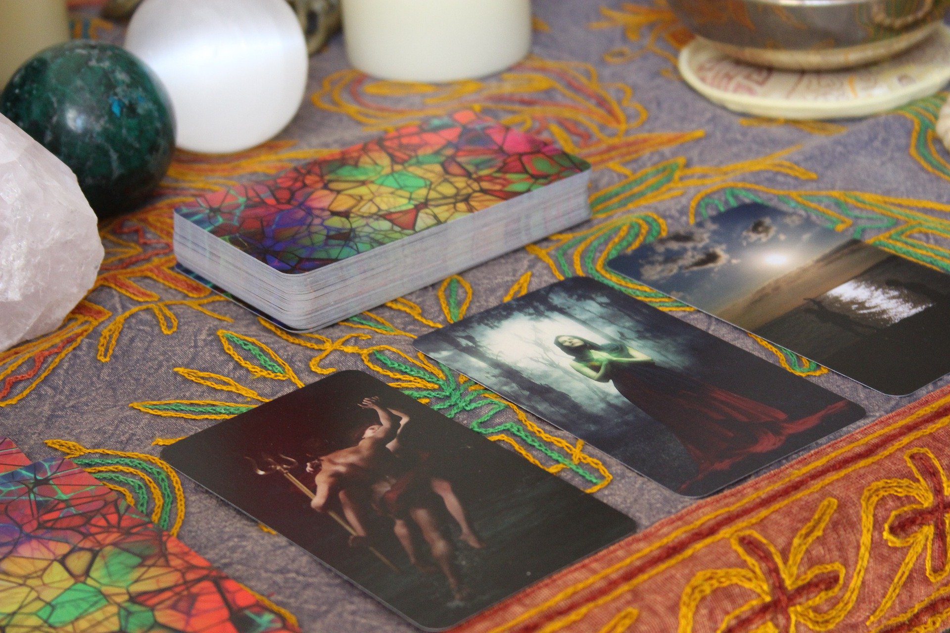 How Many Tarot Cards Are In A Reading? - Miriam Reads Tarot